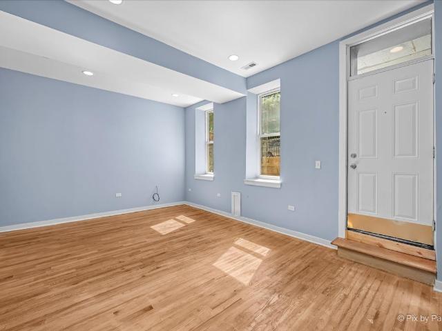 1347 N Greenview Avenue # 1F