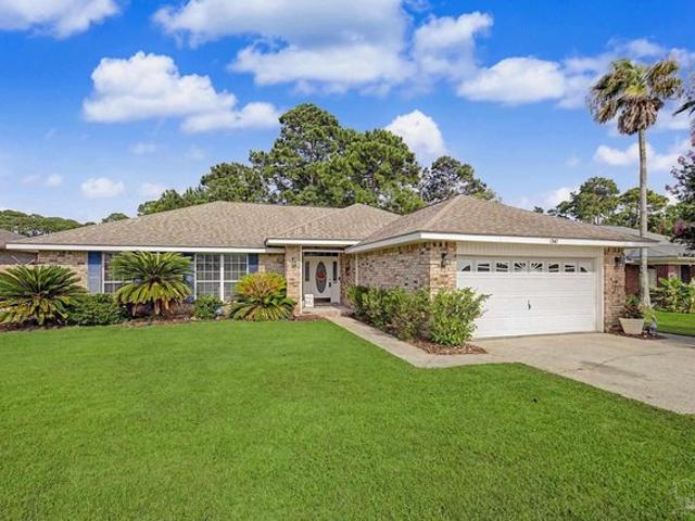 1347 Connemara Cir, Gulf Breeze, FL 32563