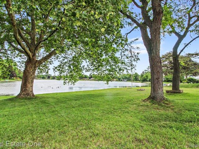 1347 E Square Lake Road