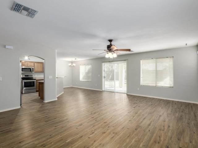 1347 e rolls road