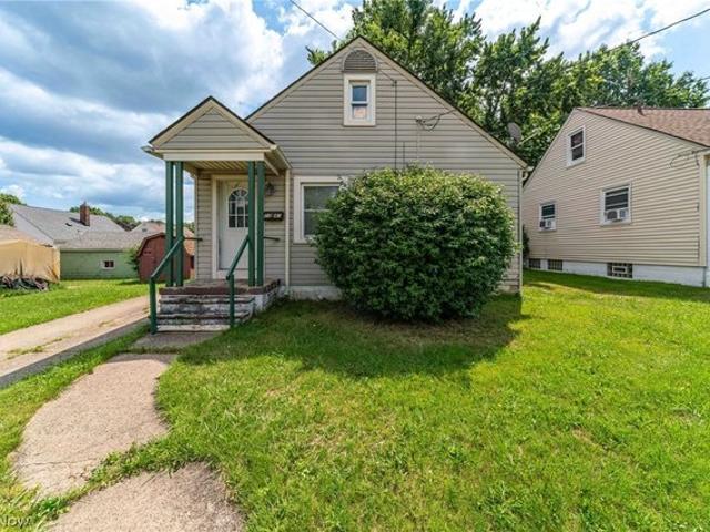 1347 Hammel St, Akron, OH 44306