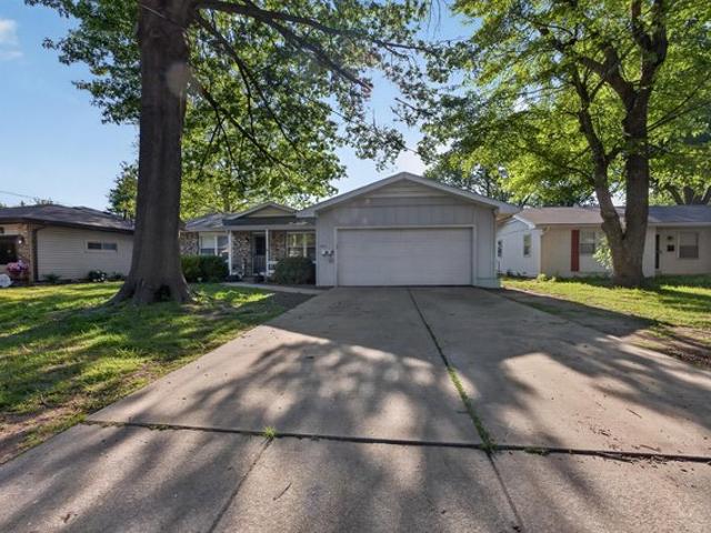 1347 S Arcadia Ave, Springfield, MO 65804