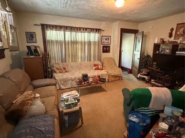 1347 W 8TH Street