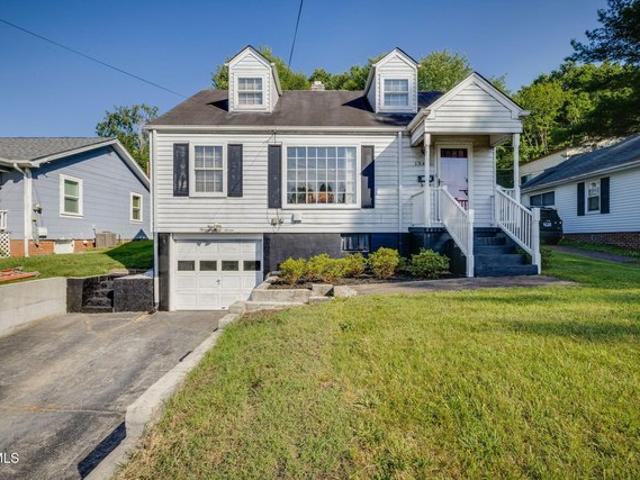 1347 Warpath Dr, Kingsport, TN 37664