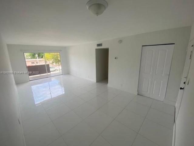 13480 6th Ave NE #113, North Miami, FL 33161