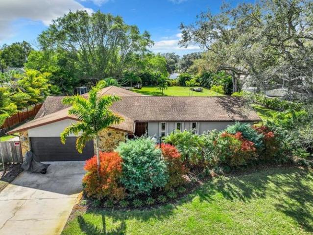 13480 102nd Ave, Largo, FL 33774
