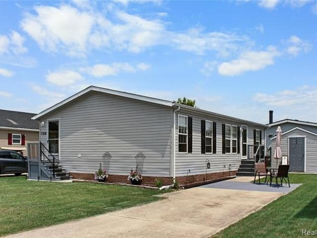 13482 Pear St, Ash Township, MI 48117