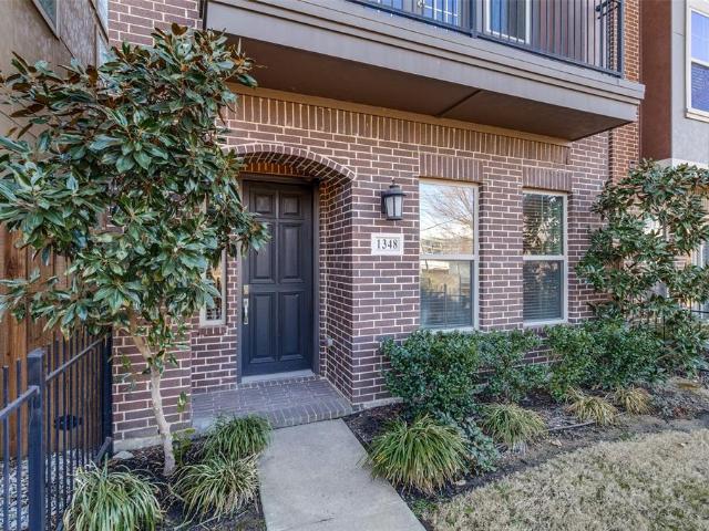1348 Arch Place