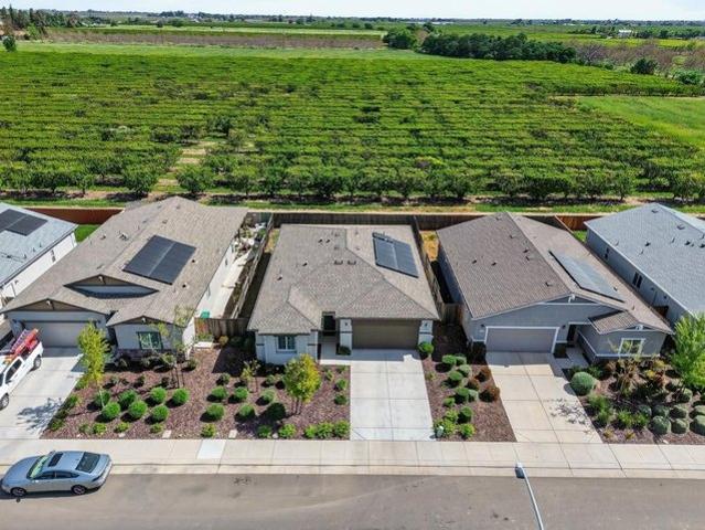 1348 S Kestrel Ln, Stockton, CA 95215