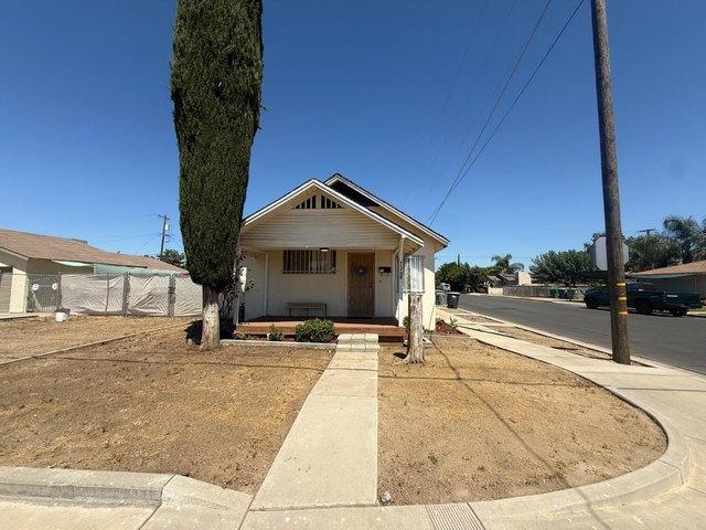 1348 Sanger Ave, Sanger, CA 93657