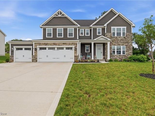 1348 Southbrook Cir NE, Canton, OH 44721