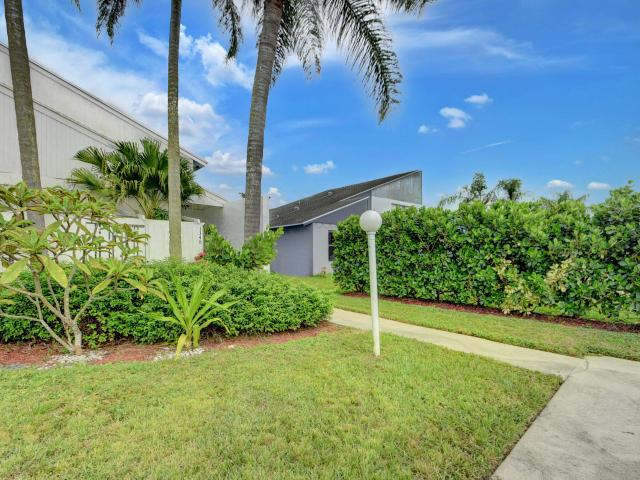 1348 The 12th Fairway, Wellington, FL 33414 | MLS #B26012 | Compass