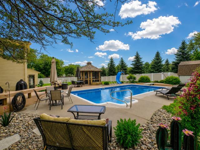 13491 Fairlawn Court
