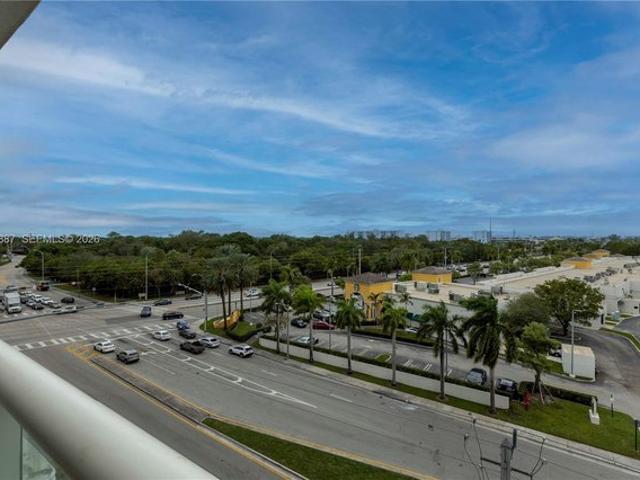 13499 Biscayne Blvd Apt 613, North Miami, FL 33181
