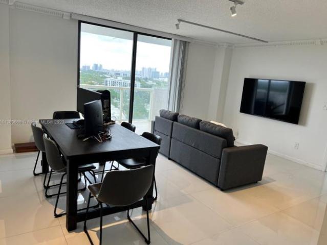 13499 Biscayne Blvd #1407, North Miami, FL 33181