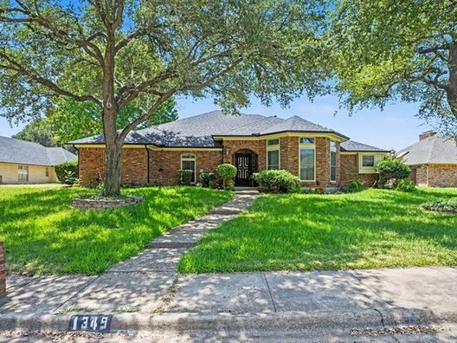 1349 Mantlebrook Dr, Desoto, TX 75115