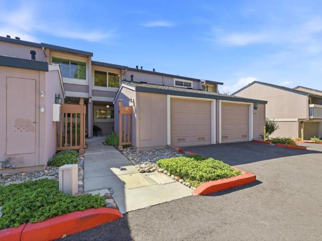 1349 Merrivale West Square