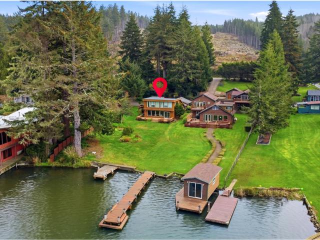 1349 ne east devils lake rd