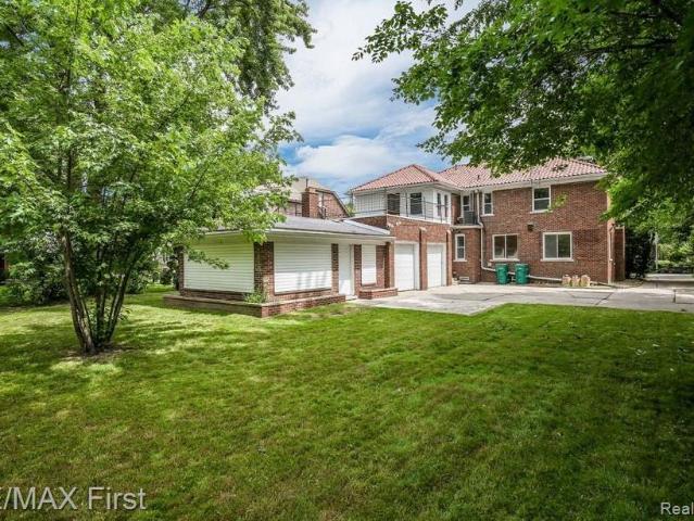 1349 Devonshire Road