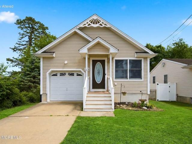 1349 Longboat Ave, Beachwood, NJ 08722