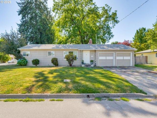 1349 SW Melrose Ave, McMinnville, OR 97128
