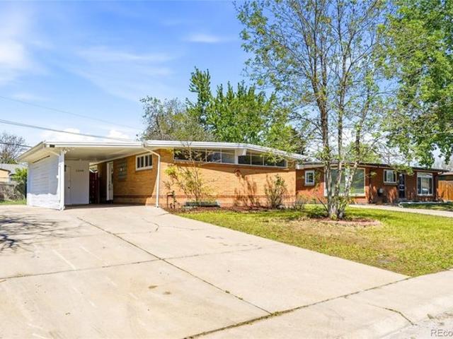 1349 S Chase Ct, Lakewood, CO 80232