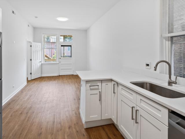 1349 W Taylor Street # 3R