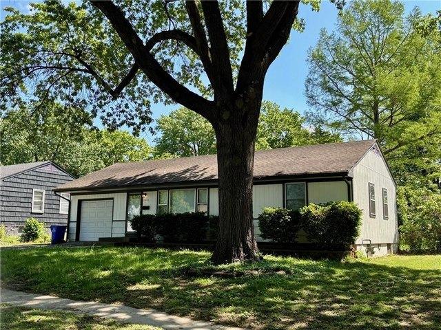 13403 6th St, Grandview, MO 64030