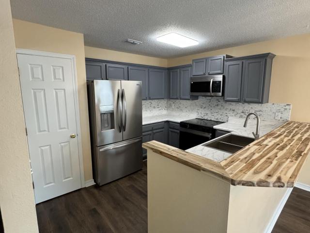 13401 Warren Drive