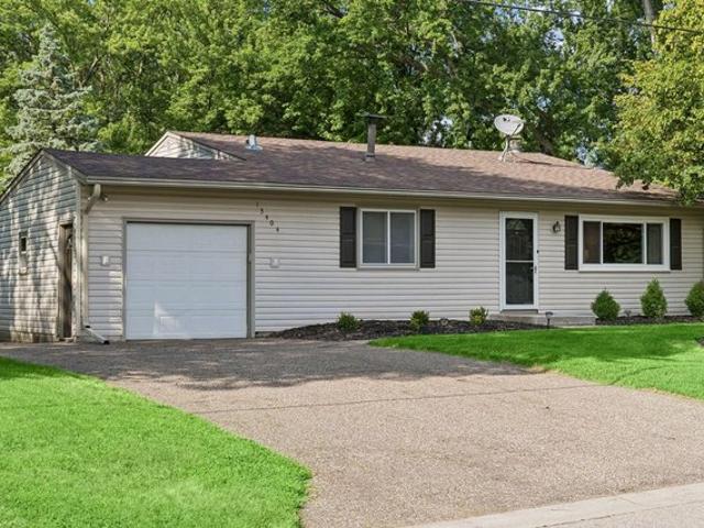 13404 Arthur St W, Minnetonka, MN 55305