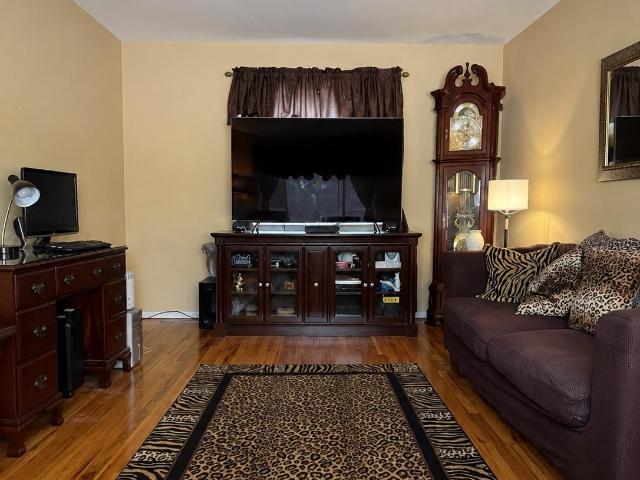 1340 Mac Donough Place
