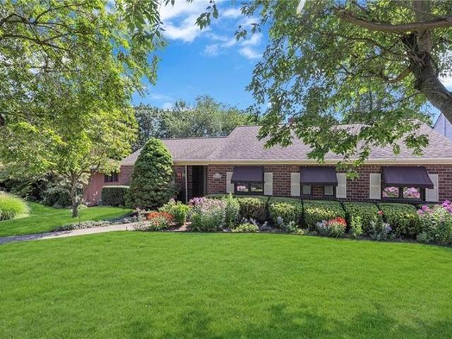 1340 Adams Dr, Ambridge, PA 15003
