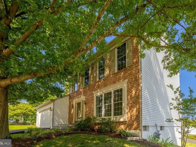 1340 Cassia St, Herndon, VA 20170