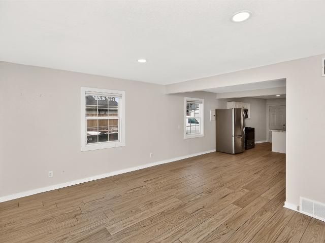 1340 E 17th Court