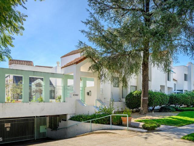 1340 Glenwood Rd, Unit 17, Glendale, CA 91201 | MLS #P1 26355 | Compass