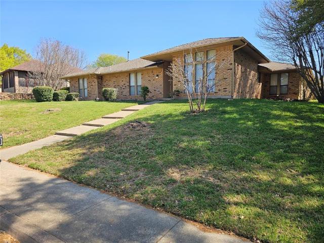 1340 Grand Teton Dr, DeSoto, TX 75115 | MLS #21218 | Compass