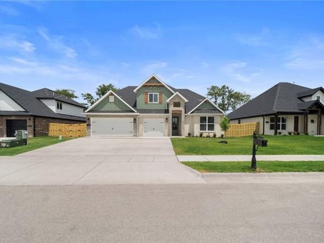 1340 Josephine Rd, Pea Ridge, AR 72751