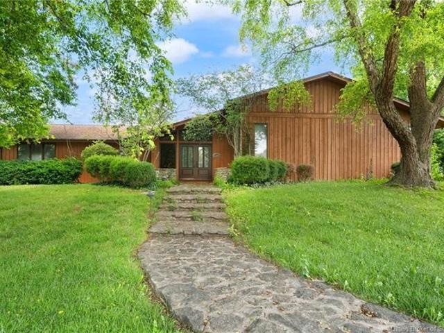 1340 Stadium Dr, Seymour, IN 47274