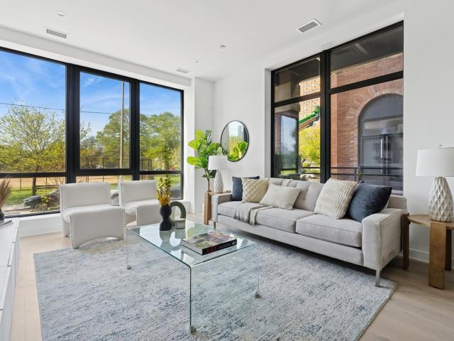 1340 W Chestnut Street # 204