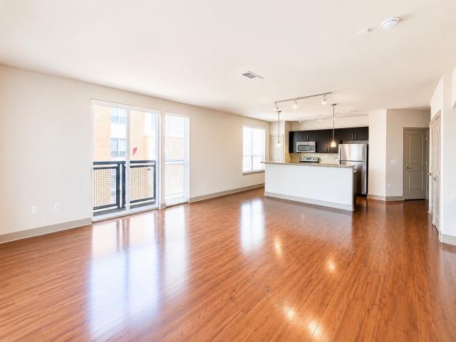 1340 W Gray Street 220