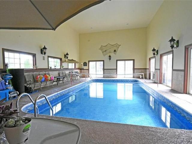 1340 7th St SW, Mount Vernon, IA 52314