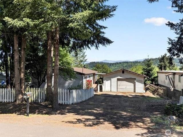 13413 Cedar Cir E, Bonney Lake, WA 98391