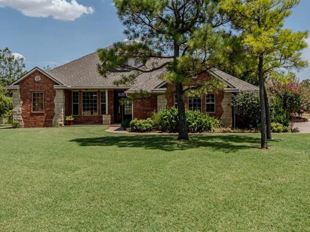 13410 Silver Ridge Rd, Yukon, OK 73099