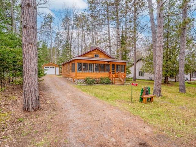 13412 Kresse Ln, Mountain, WI 54149