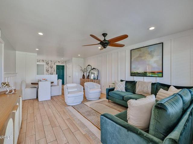 13417 N 111th Ave, Sun City, AZ 85351