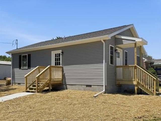 1341 Mercer Ave, Morganfield, KY 42437