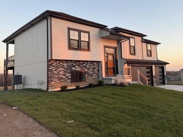 1341 N Holland Drive