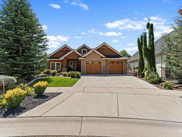 1341 N Willowick