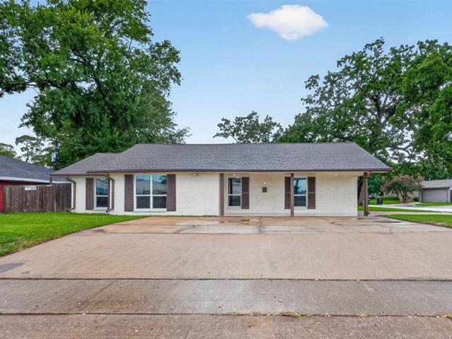 1341 Conrad Sauer Dr, Houston, TX 77043