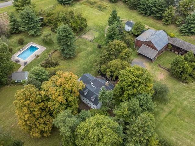 1341 Durham Rd, New Hope, PA 18938